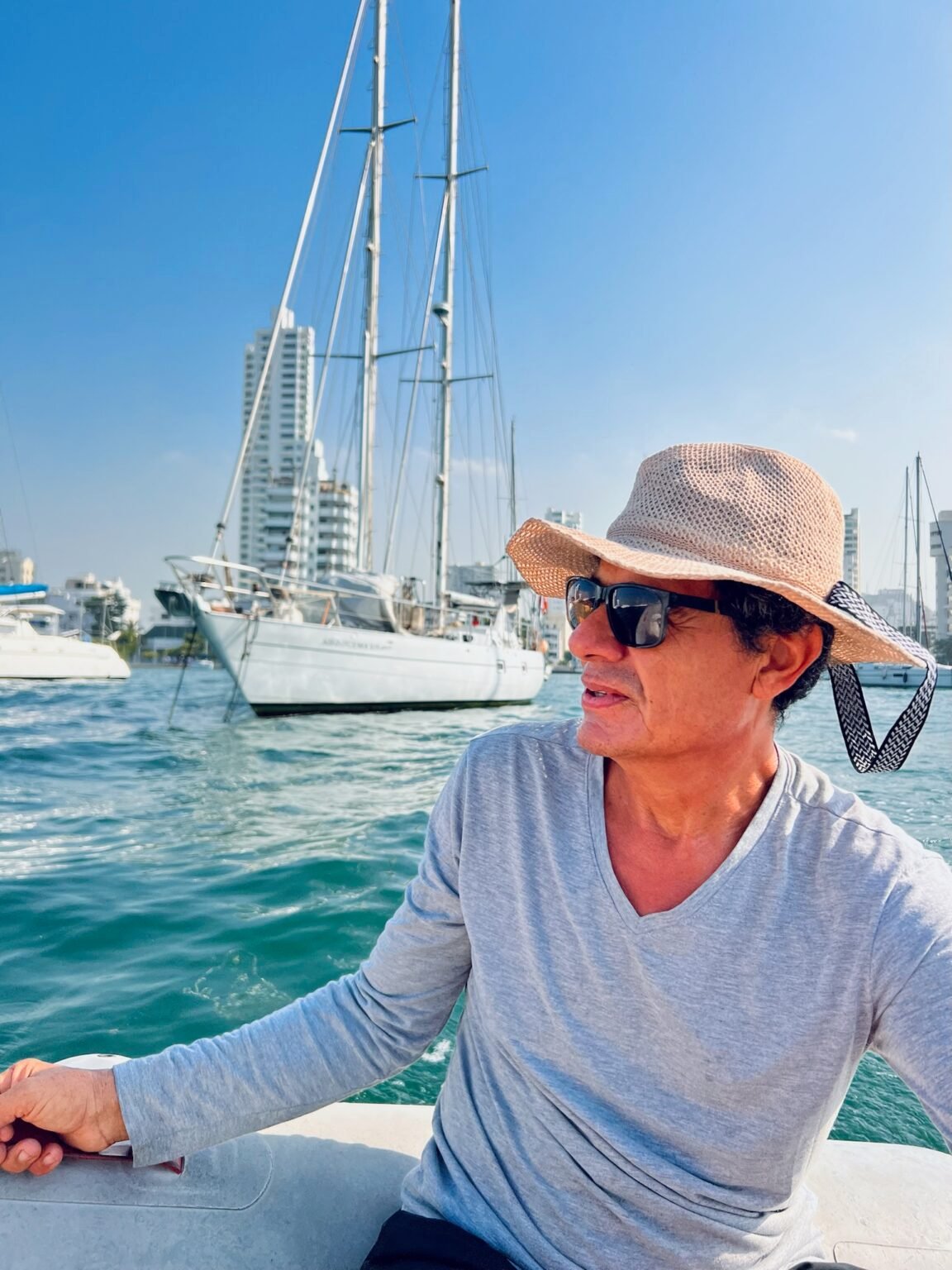 Humberto Guzman - Bluesailing